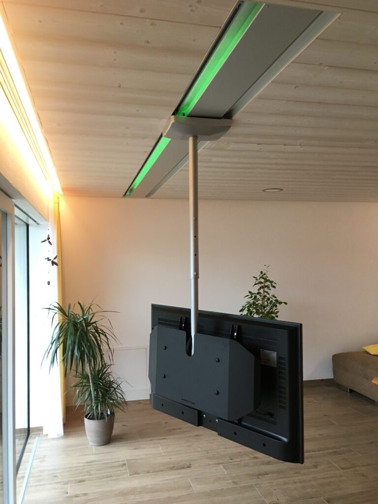 Gallery | ScreenTrain® | Mobile TV ceiling mount