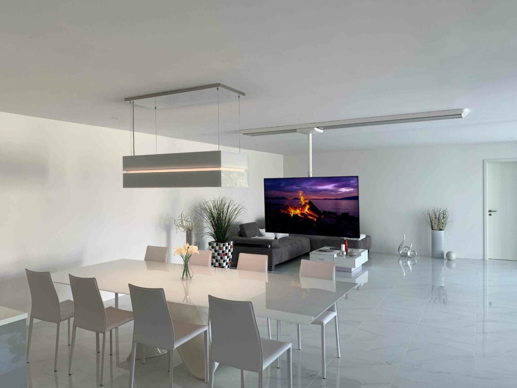 Gallery | ScreenTrain® | Mobile TV ceiling mount